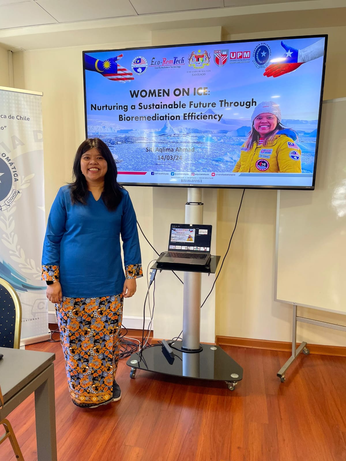 Charla de la Dra. Aqlima Ahmad sobre ciencia en la Antártida - Academia ...